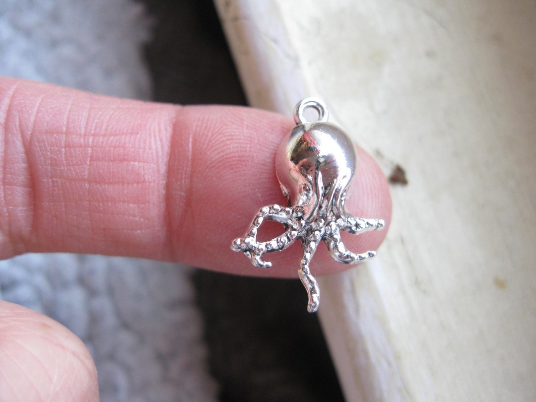 10 Octopus Charms in Silver Tone - C3565 - Etsy