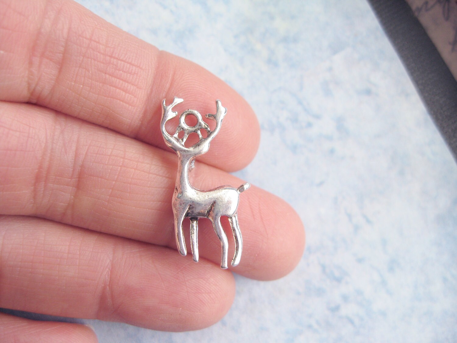 6 Deer Stag Reindeer Charms Pendants in Silver Tone C3034 - Etsy