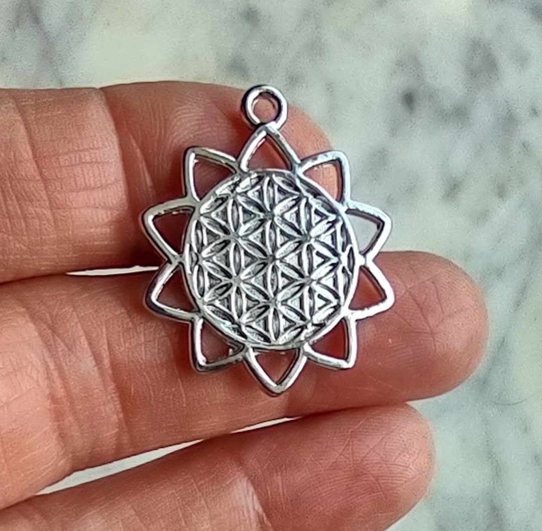 5 Flower of Life Charms in Silver Tone - C2399 - Etsy
