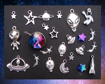 Alien Charm | Etsy