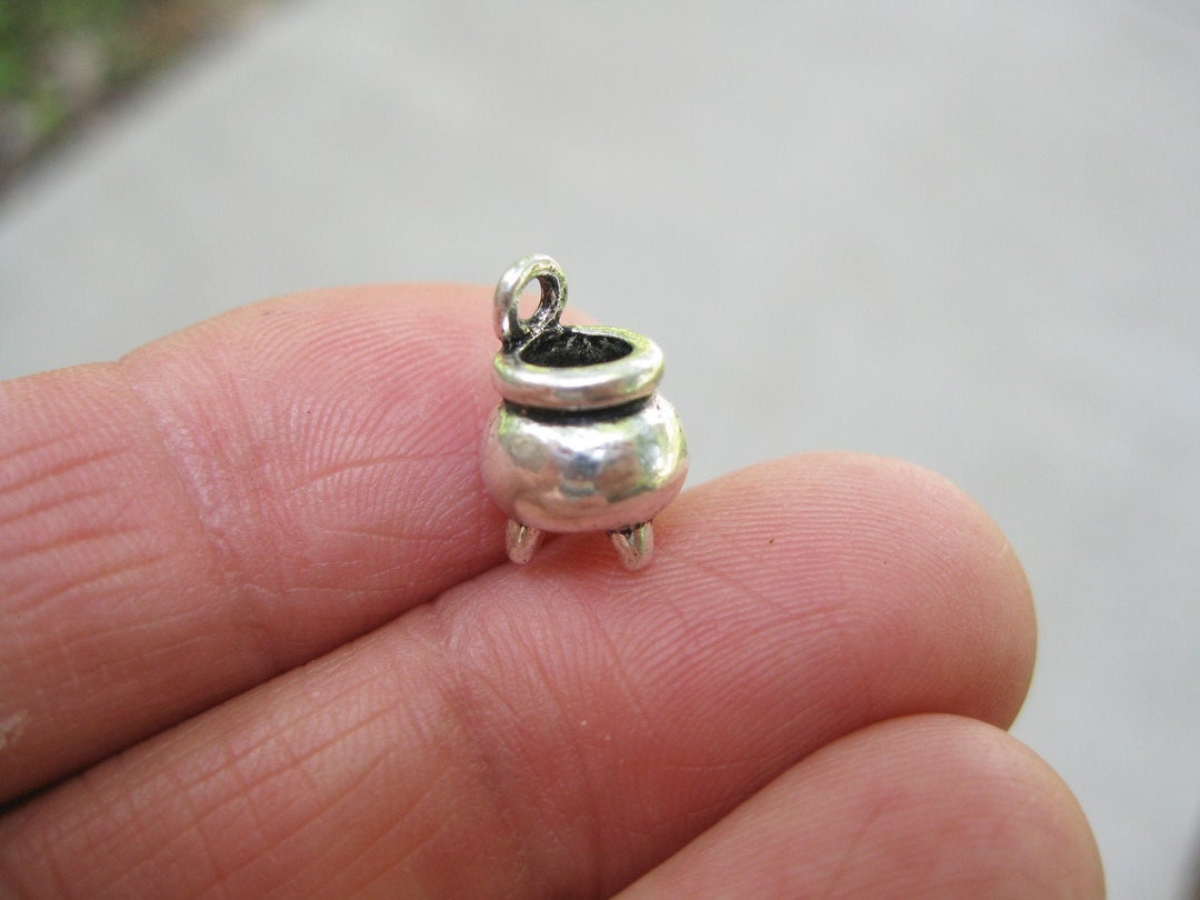 6 Cauldron Charms in Silver Tone - C3200 - Etsy