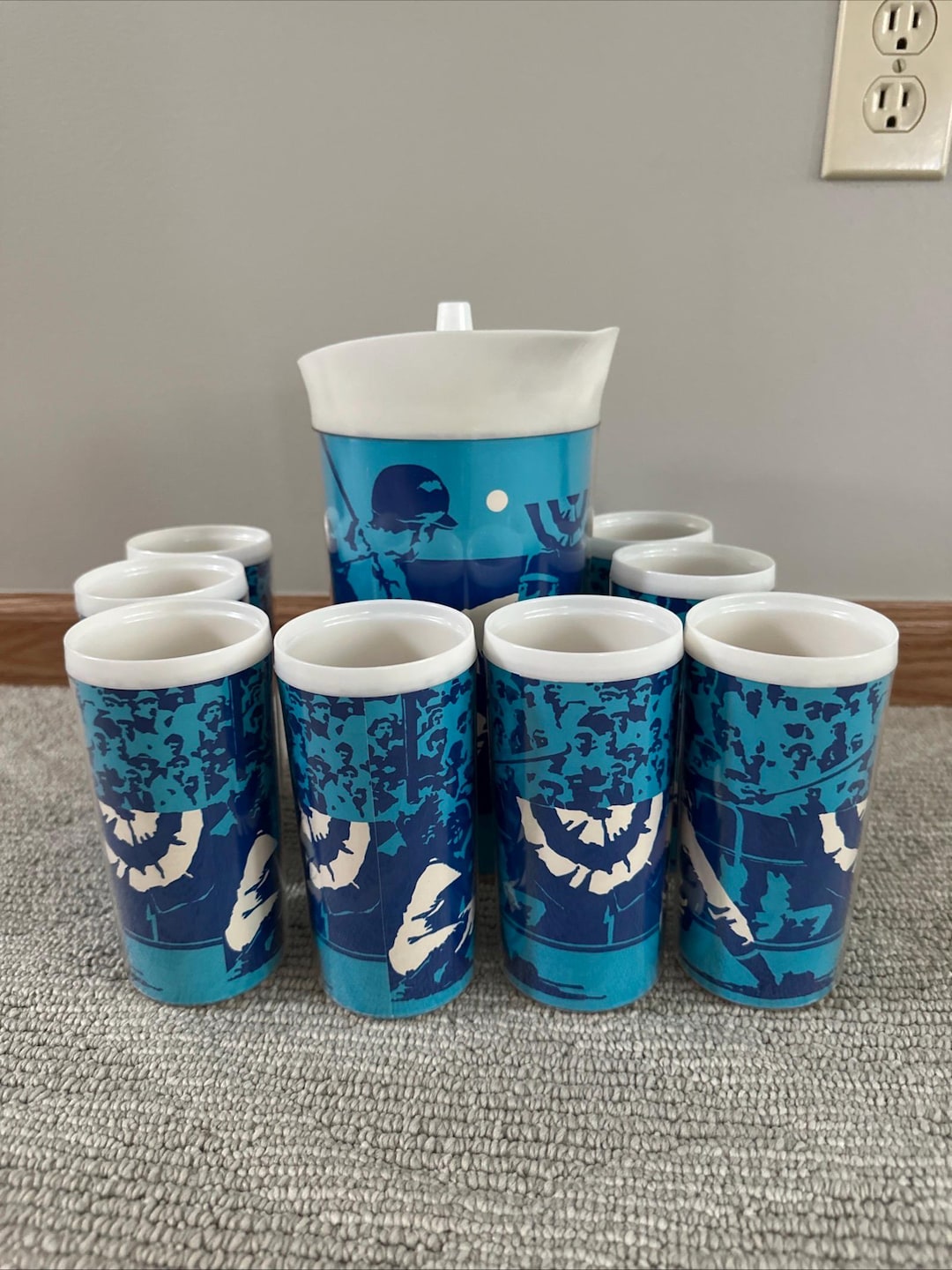 Gillette World Series Baseball Design Insulated Plastic Pitcher / 8 ...