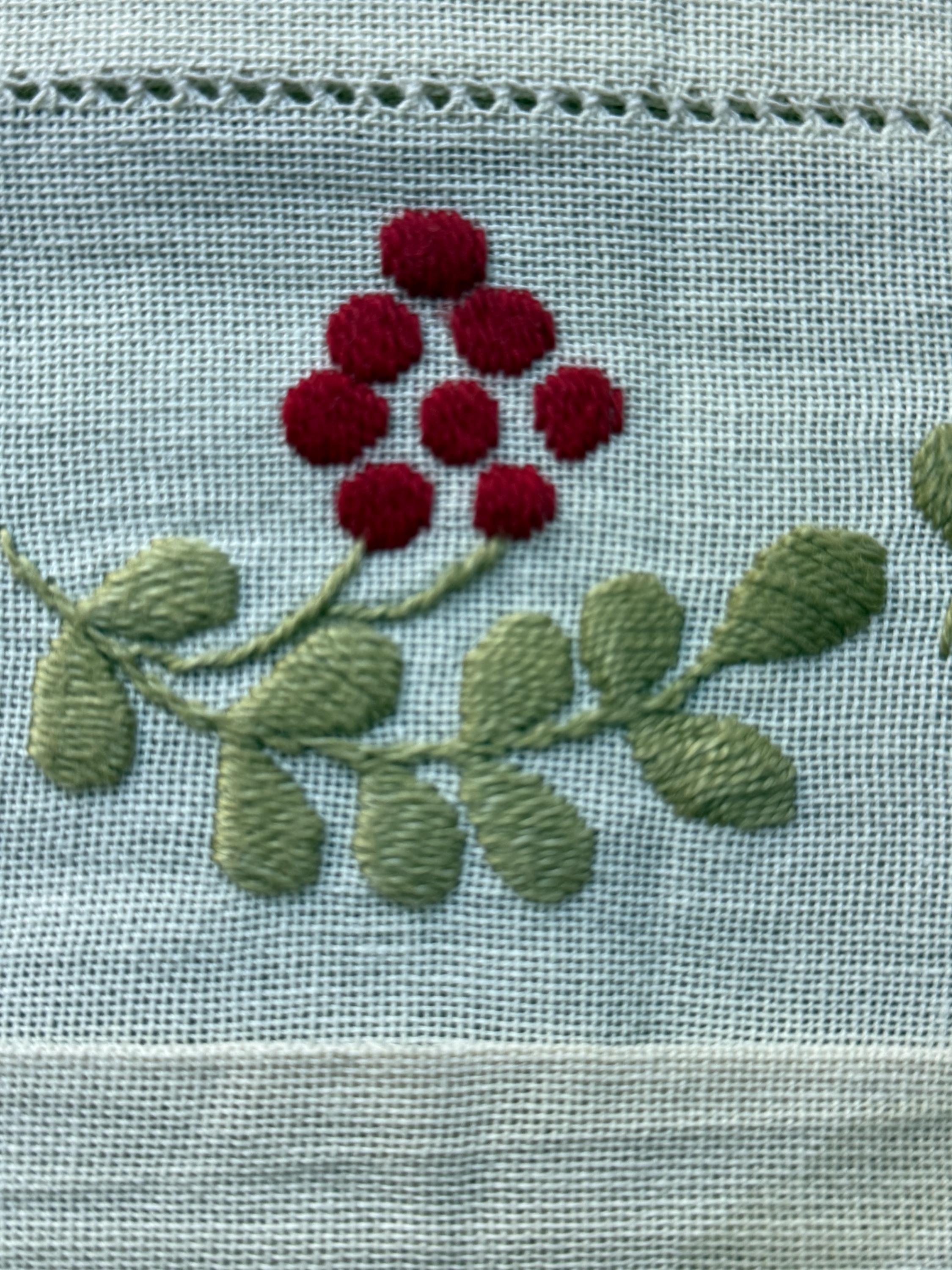 Set of 4 Vintage 1940s Hand-embroidered Linen Panels: Red Berry Vine ...
