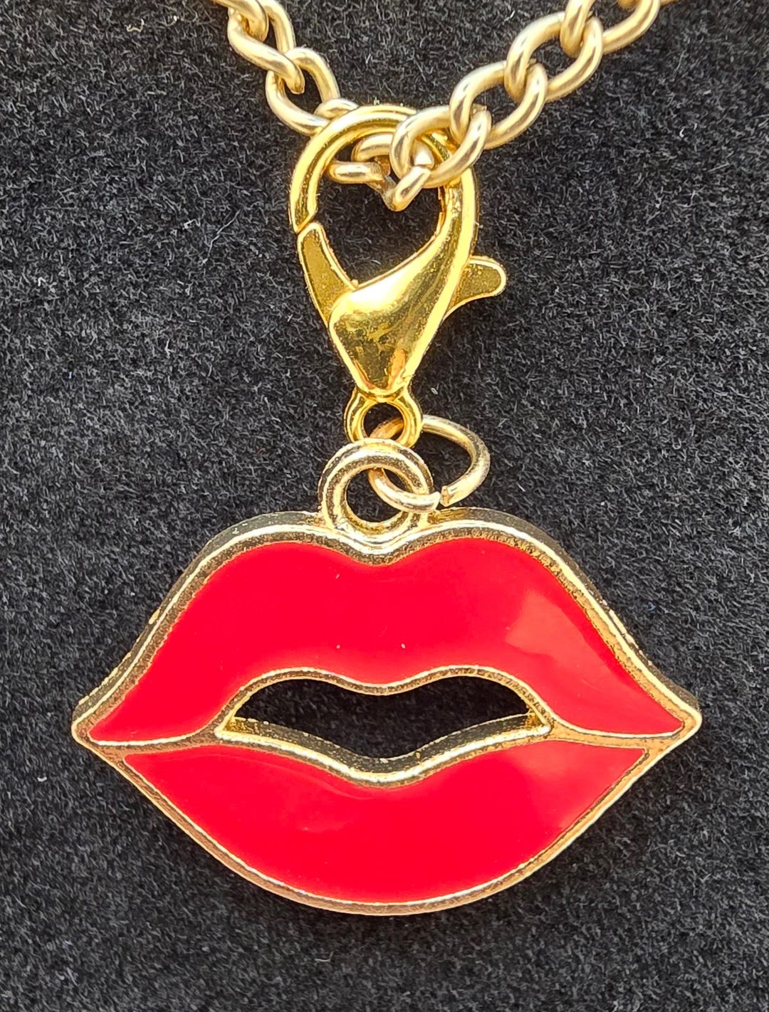 Vintage Enamel Red Lips Gold Tone Charm - Pendant. - Etsy