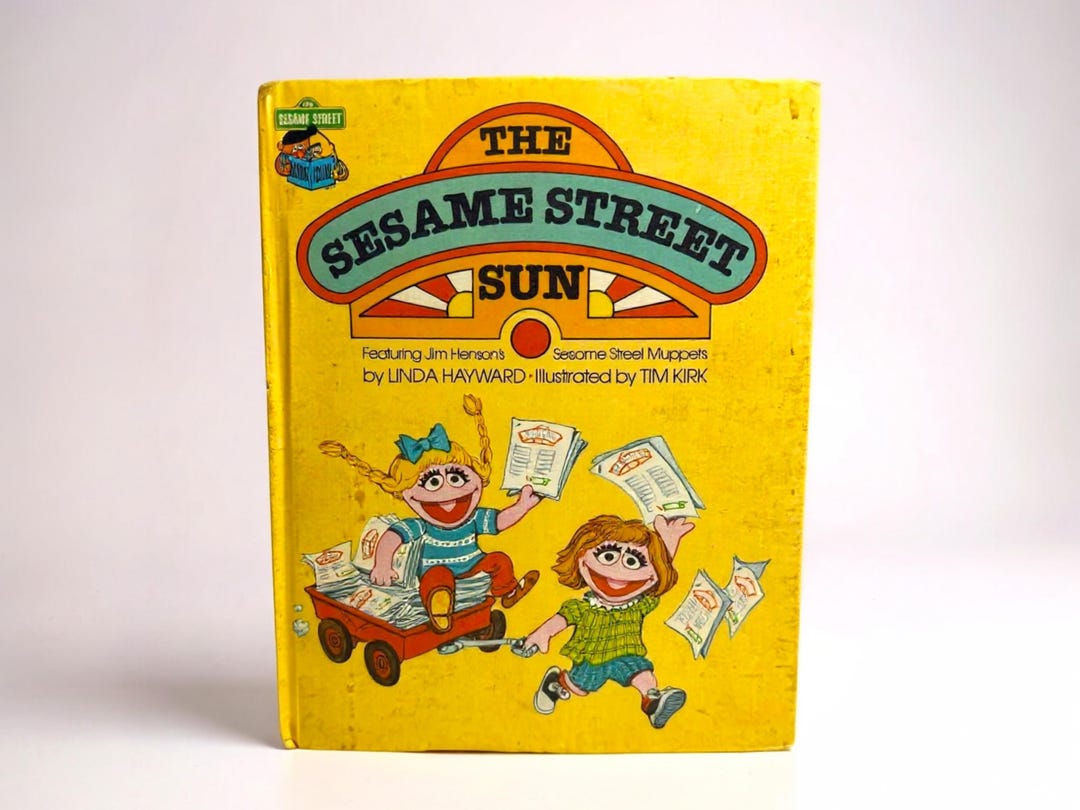 1981 Sesame Street Sun Book – Prairie Dawn Reporter – Vintage Golden ...