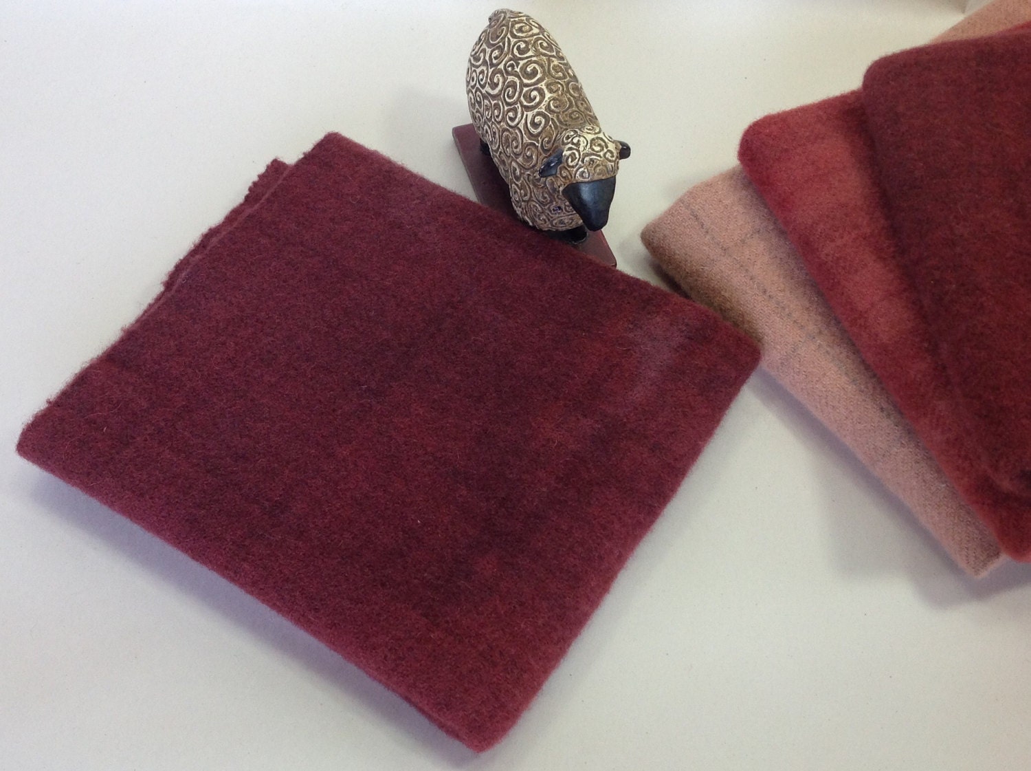 Mulberry Red, Hand Dyed Wool Fabric for Rug Hooking and Applique, Fat 1 ...