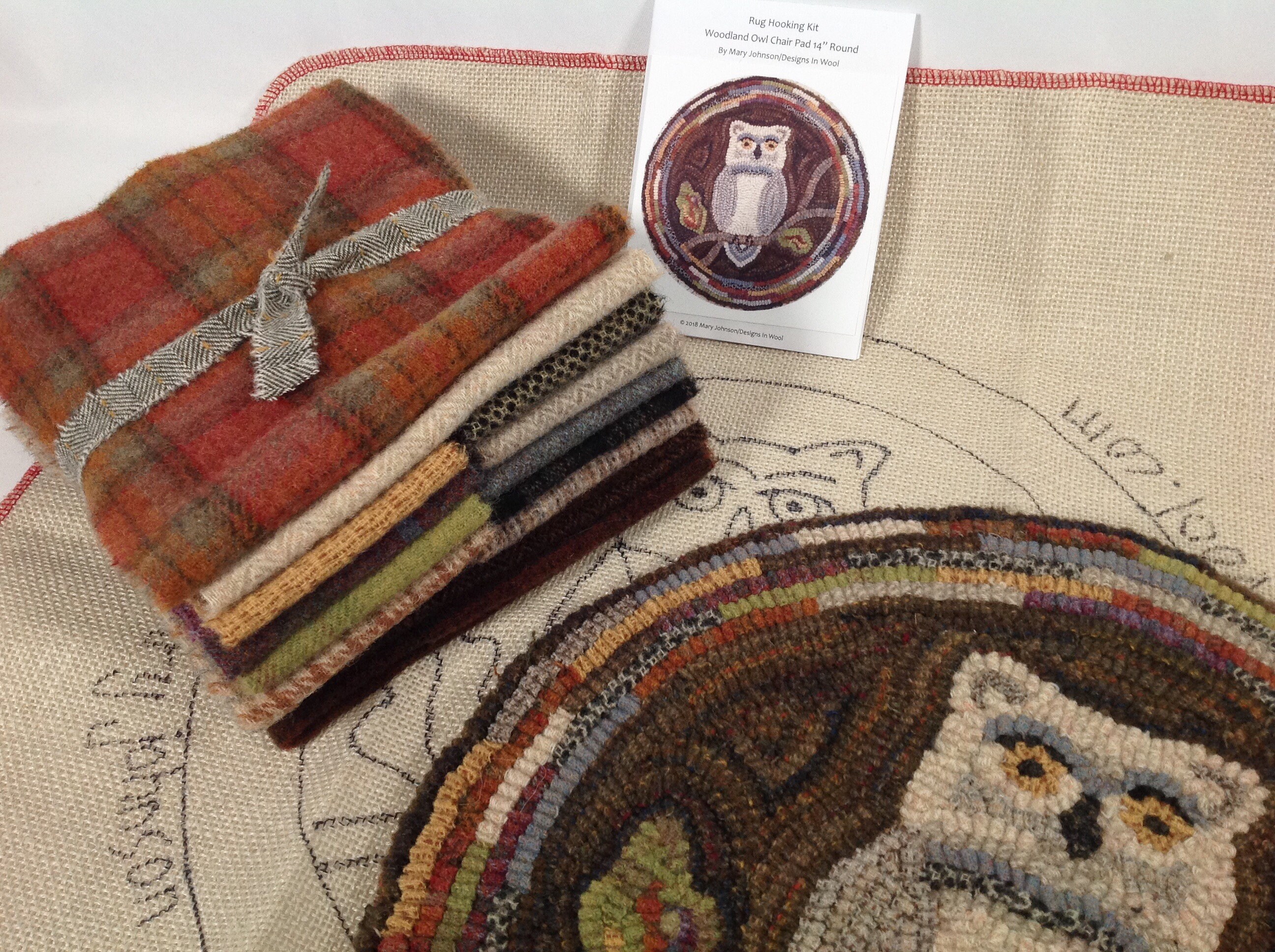 Rug Hooking KIT, Woodland Owl Chair Pad or Table Mat, 14 Round, J898 ...