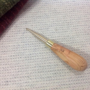 Hartman Hook, 8mm ERGO Handle, S208, Primitive Rug Hook, Wide Cut Rug ...