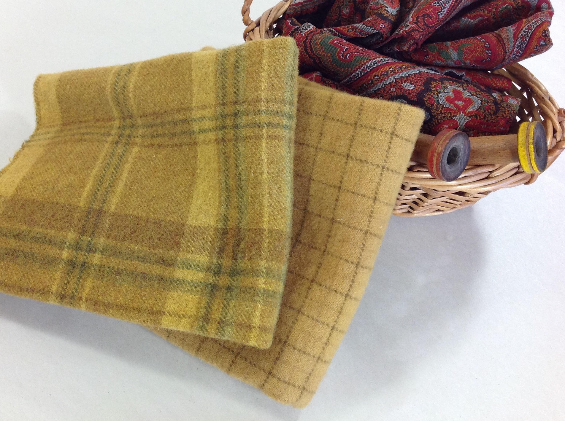 2) fat 1/4 yards, Starlight Gold, Hand Dyed Wool Fabric for Rug Hooking ...