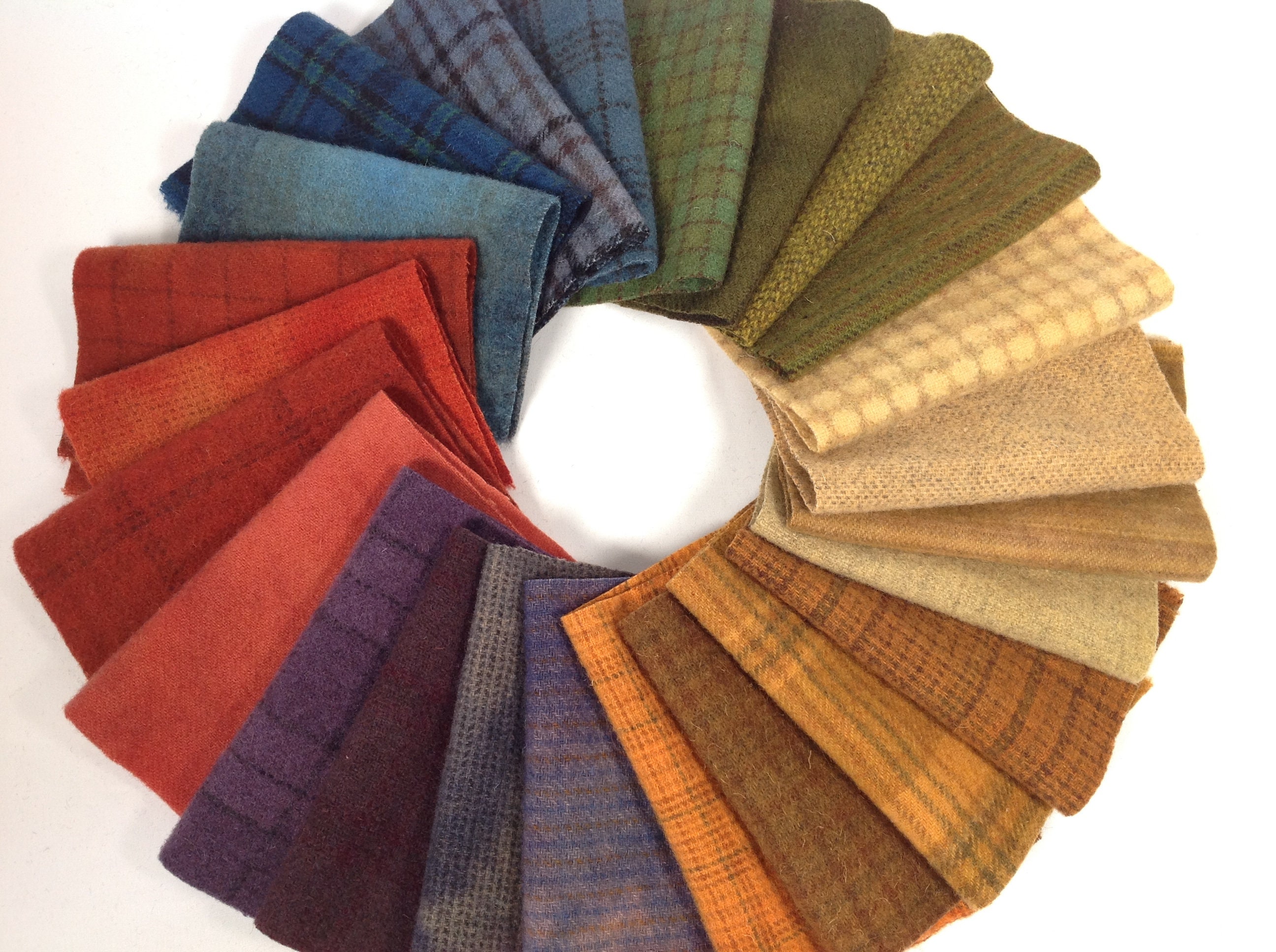 Country Cabin Wool Scraps, 24 pieces, for Applique and Craft projects ...