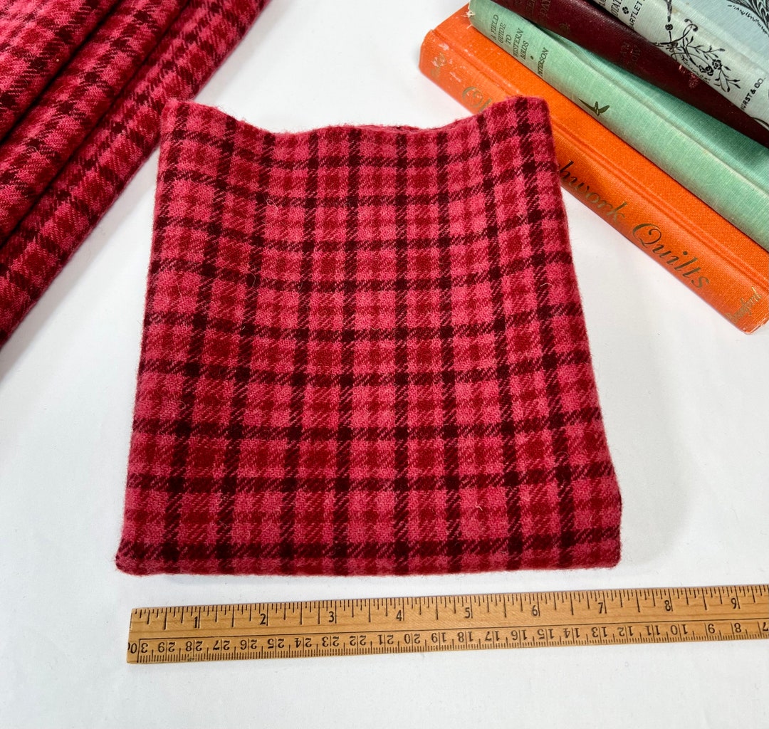 Raspberry Plaid, a Mill Dyed Wool Fabric for Rug Hooking and Appliqué, W303, Rosey Red Plaid - Etsy