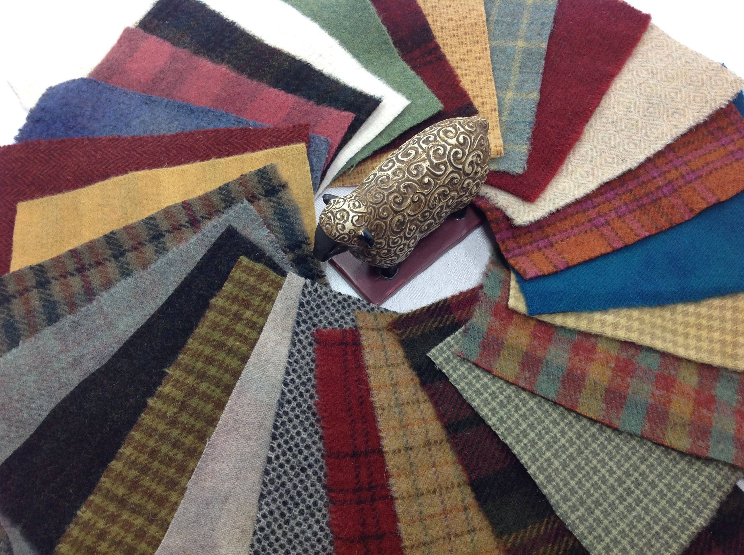 Winter Colors Wool Bundle, 26 pieces, for Applique and Craft projects ...