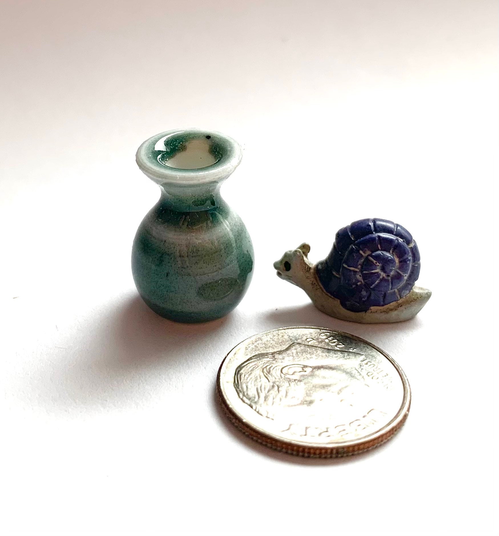 Acrylic sparkly snail set! Small Art & Collectibles Painting etna.com.pe