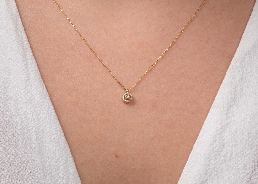 Solid Gold Round Pendant Necklace With Center Diamond and Pavé Halo - Etsy