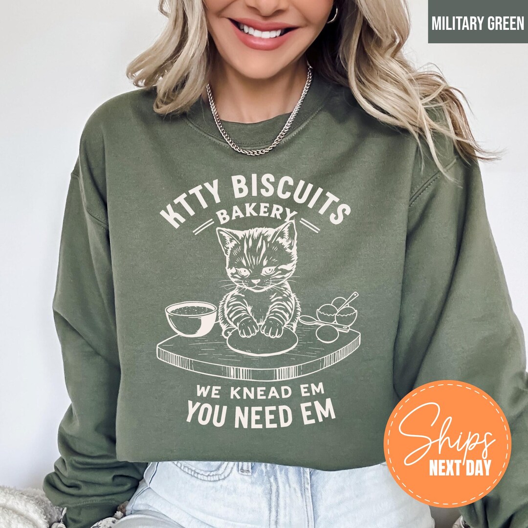 Funny Sourdough Kitty Making Biscuits Sweatshirt, Cat Kneading Dough ...