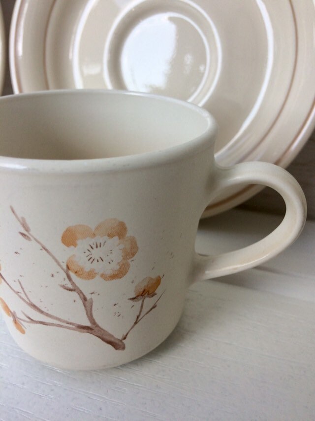 Vintage 80s Coffee Cups / Tea Cups and Saucers / Set of 5 / Corelle ...