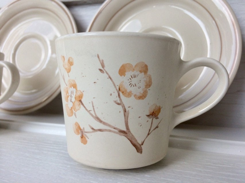 Vintage 80s Coffee Cups / Tea Cups and Saucers / Set of 5 / Corelle ...