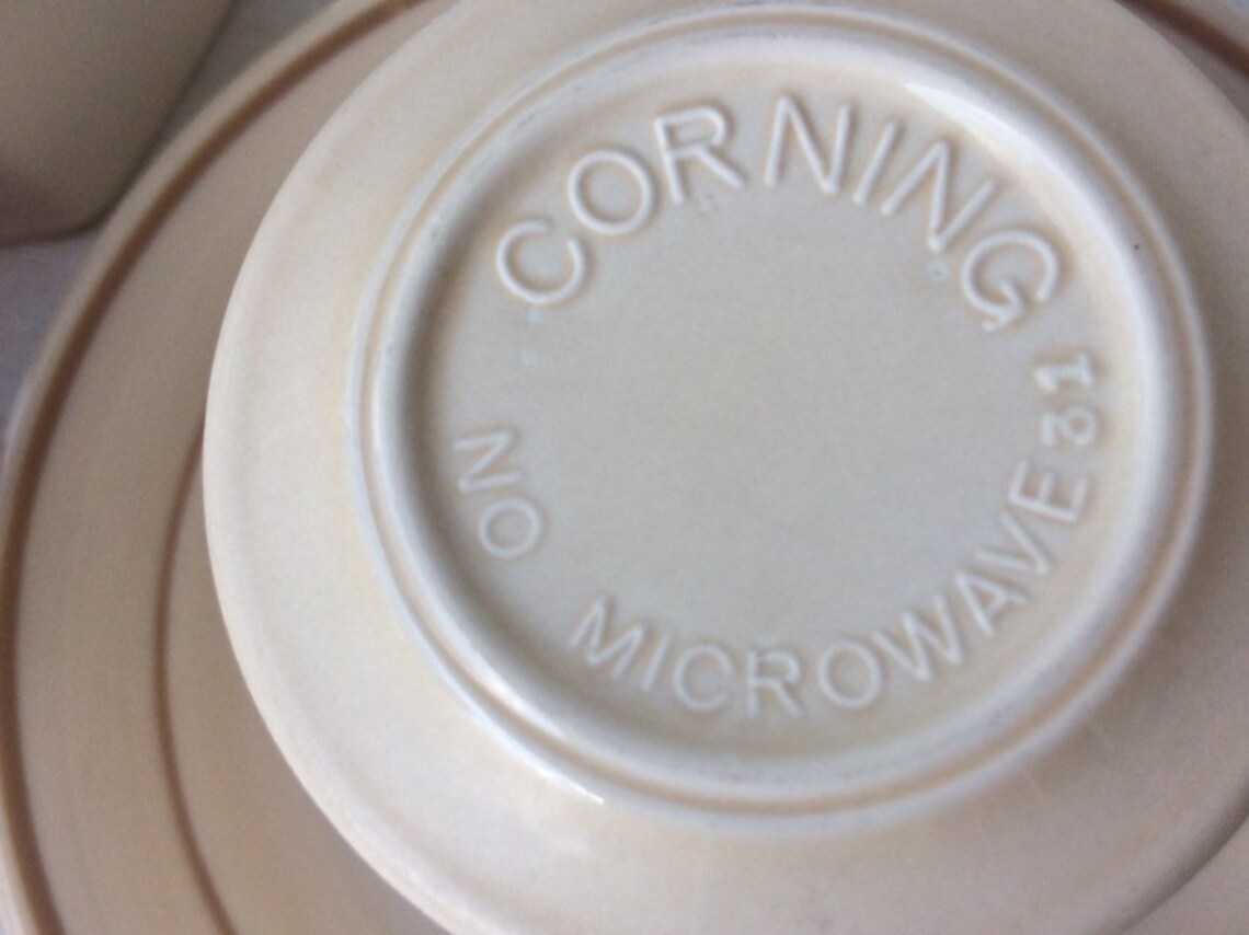 Vintage 80s Coffee Cups / Tea Cups and Saucers / Set of 5 / Corelle ...