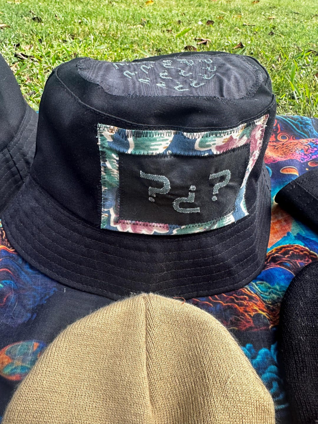 Tipper Question Mark Bucket Hat - Etsy