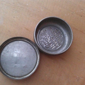 Vintage Tin Pazo Ointment Paris Medicine Co - Etsy