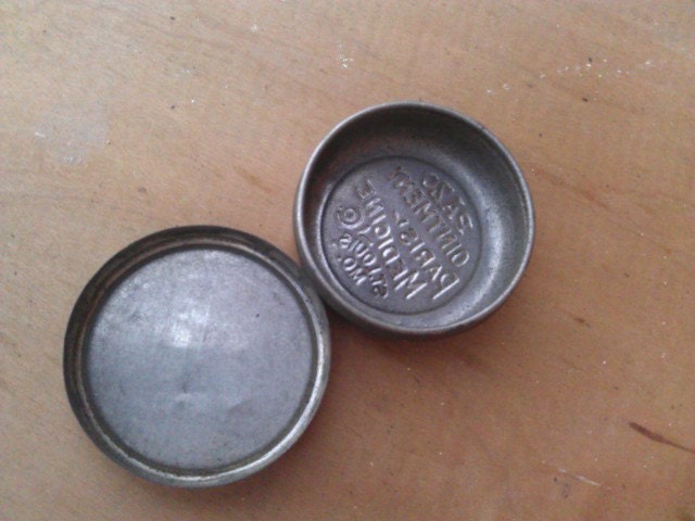 Vintage Tin Pazo Ointment Paris Medicine Co - Etsy