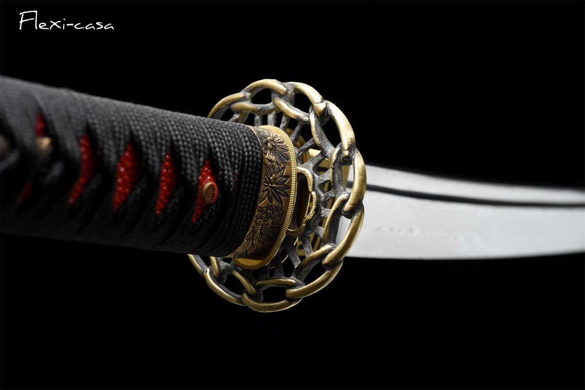 Handmade Short Katana – Damascus Steel, Painted Wooden Scabbard ...