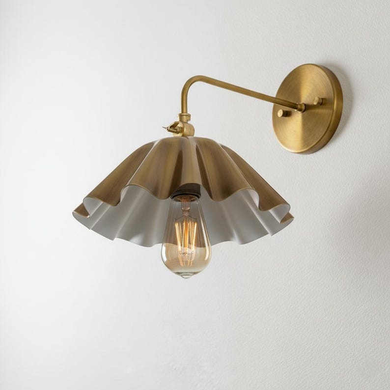Vintage Scalloped Brass Wall Sconce: Mid Century Retro Lamp - Etsy