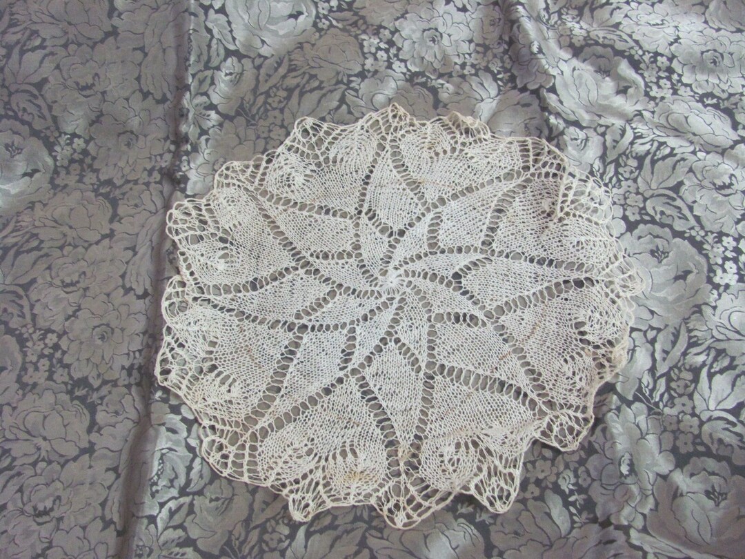 Doily Pretty Vintage Crocheted Lace Round Doily 10" Inches // Early ...