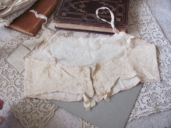 Lovely Antique Handmade Point de Gaze Lace Bra Brassi… - Gem