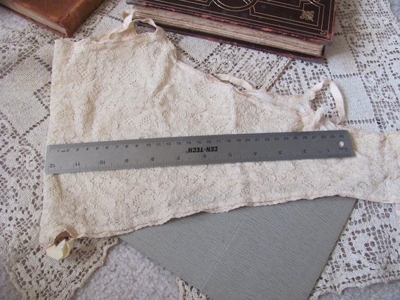 Lovely Antique Handmade Point de Gaze Lace Bra Brassi… - Gem