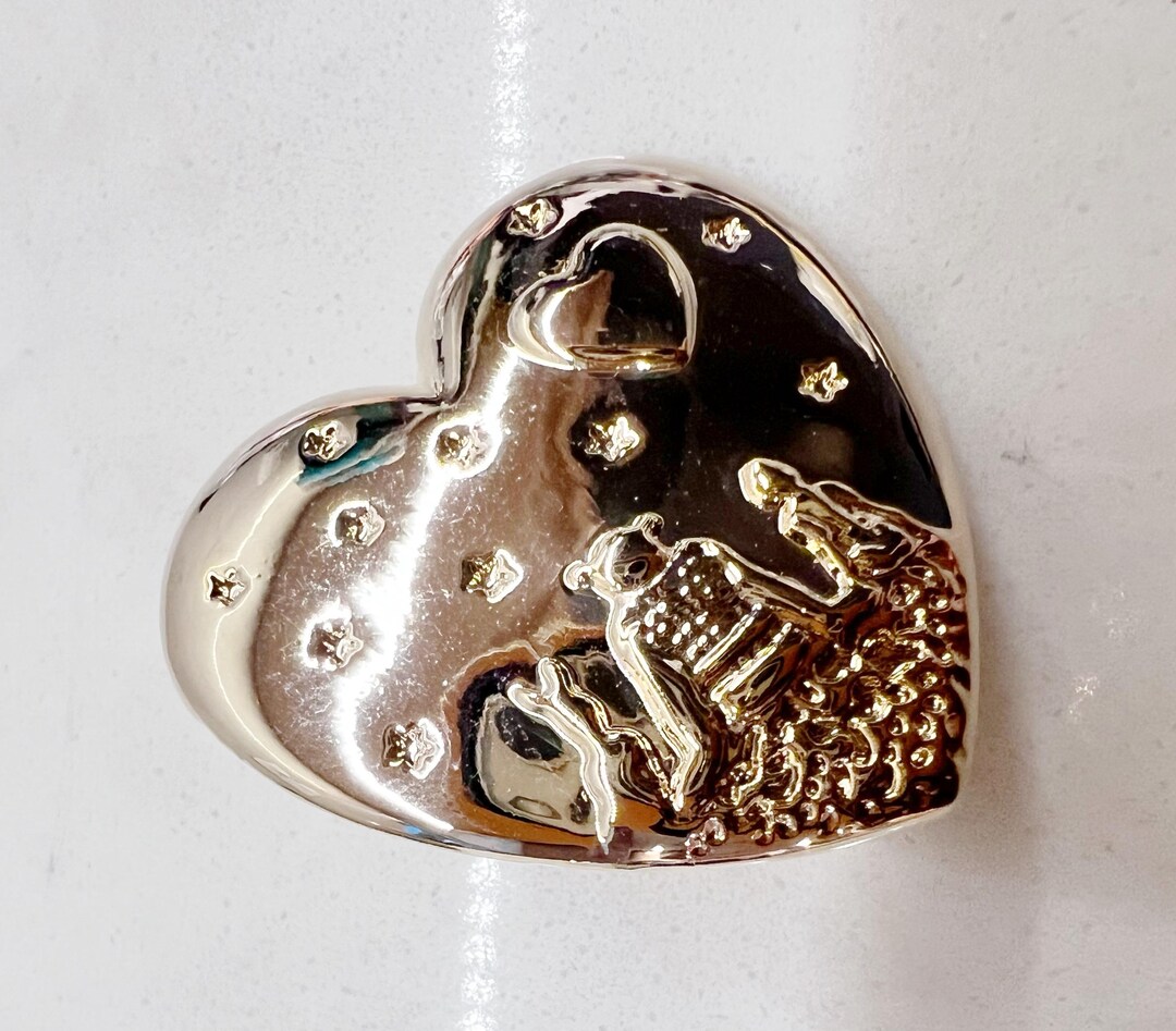 Variety Club Dreamworks Heart Brooch Shrek, Donkey, and Fiona 2002 - Etsy
