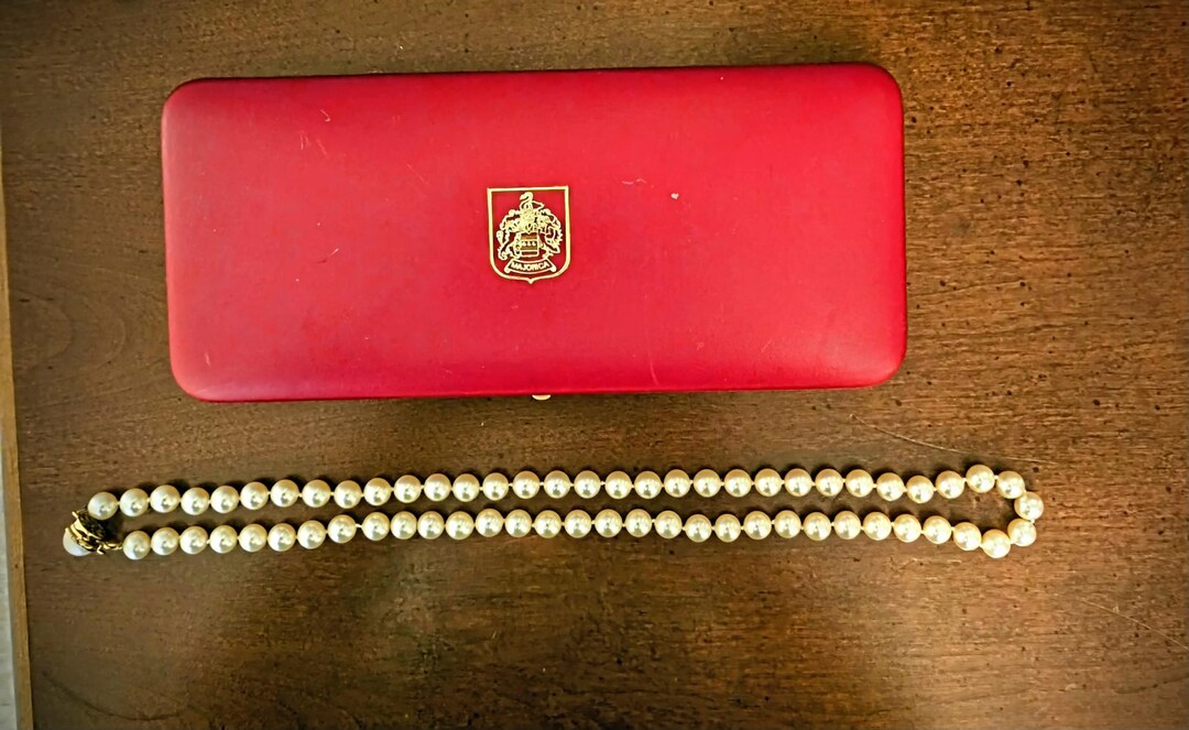 MAJORCA 24in Single Strand Cream Pearl Necklace, Hand-knotted - Etsy