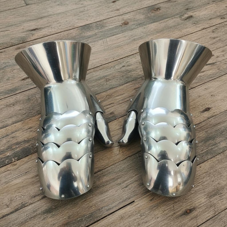 Medieval Clamshell Gauntlets | 16 Gauge Steel Combat Gloves - Etsy