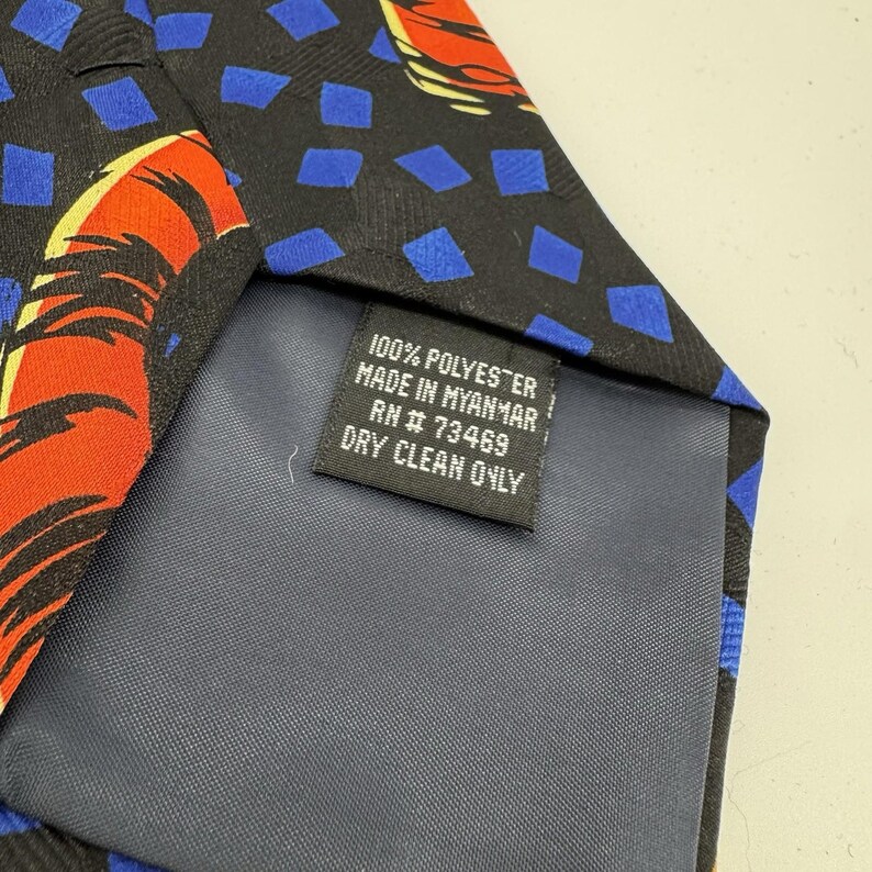 Vintage Winnie the Pooh Happy Tigger Necktie Tie Disney Nostalgia Retro ...