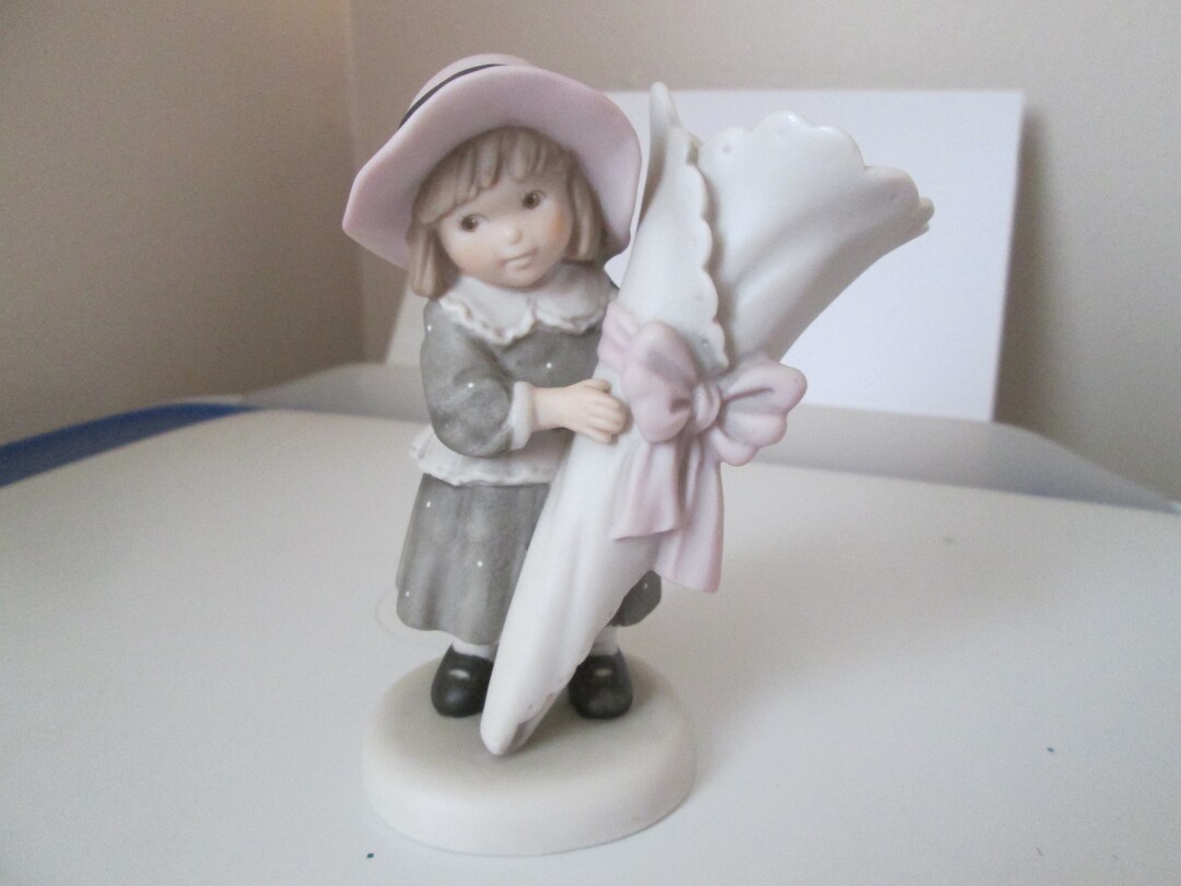 Vintage Kim Anderson Figurine. Girl Holding A Bud Vase, Friendship Gift ...
