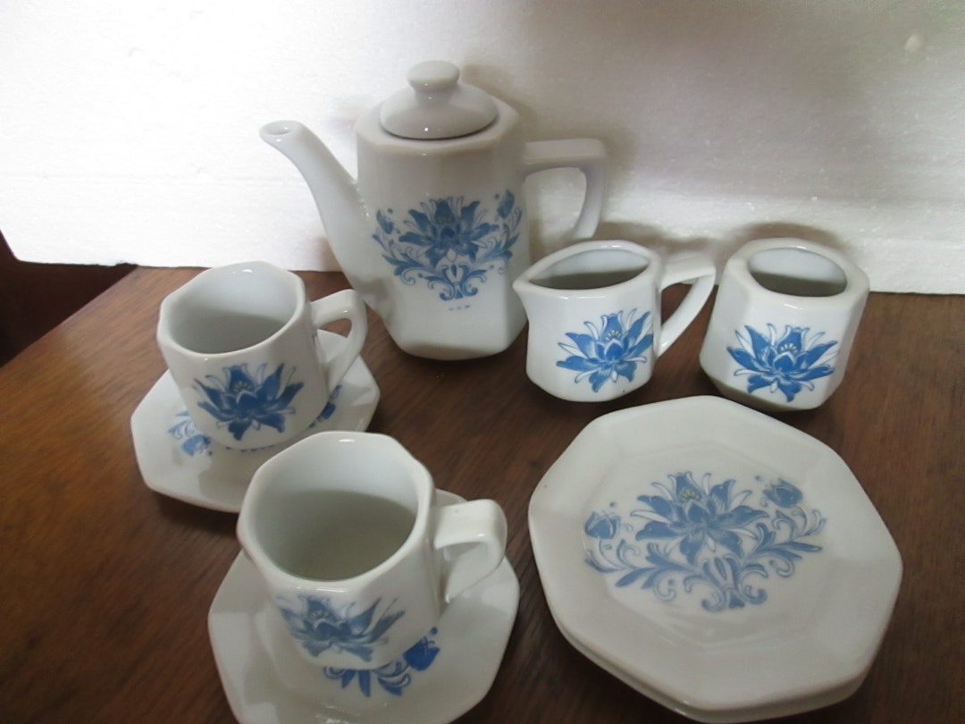 Vintage Blue and White Tea Set, Tea Set Collectors, Home Decor, Made in ...