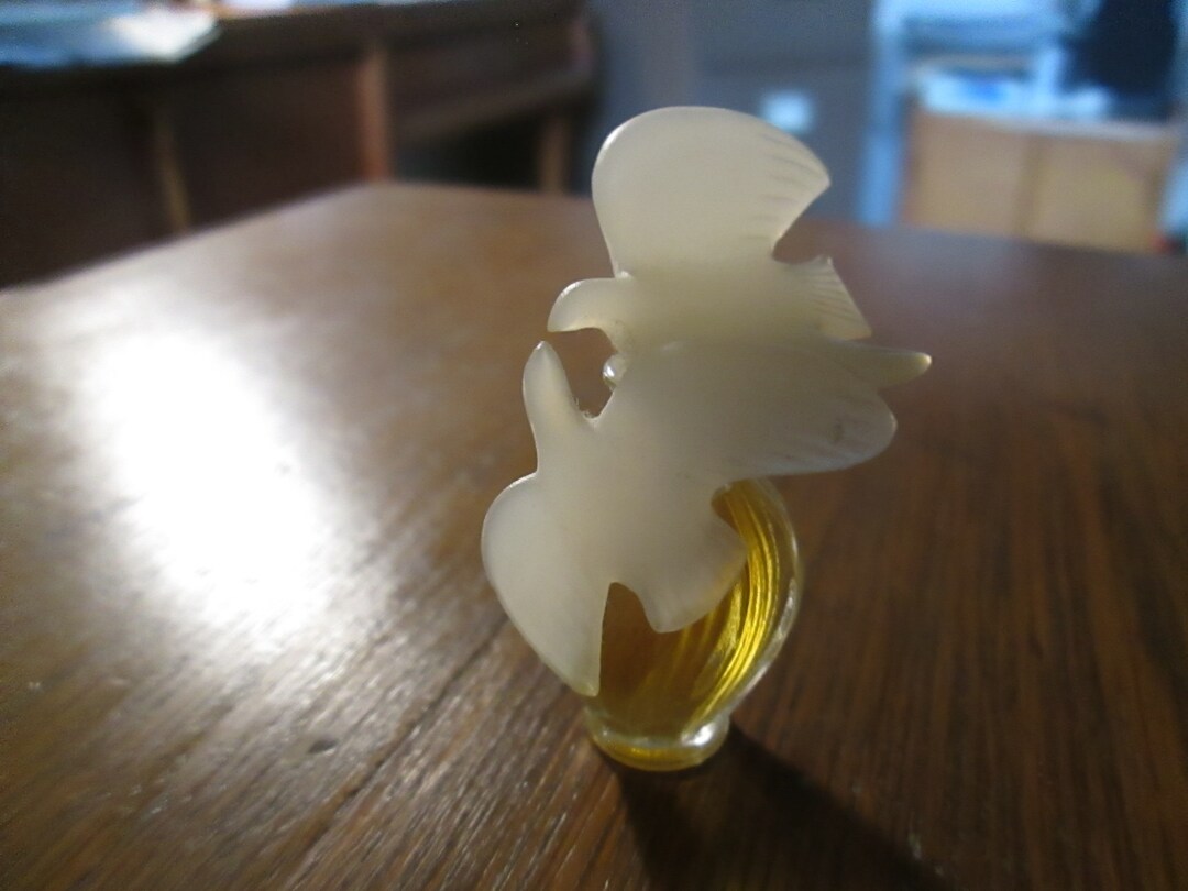 Vintage Look A Like Nina Ricci Perfume Bottle With Double Doves, Mini ...