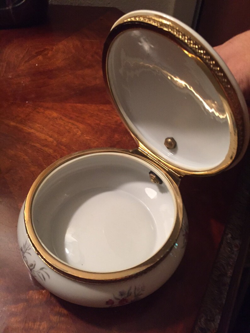 Silent Butler Crumb Catcher Porcelain Pan Dish Man Lady Swing - Etsy