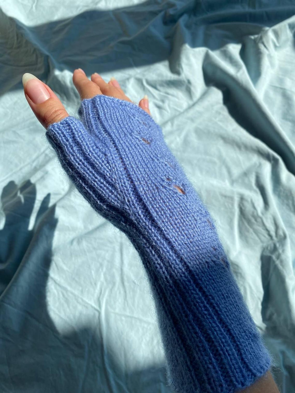 Paw Prints in Snow - Knitting Pattern for Lace Fingerless Gloves ...