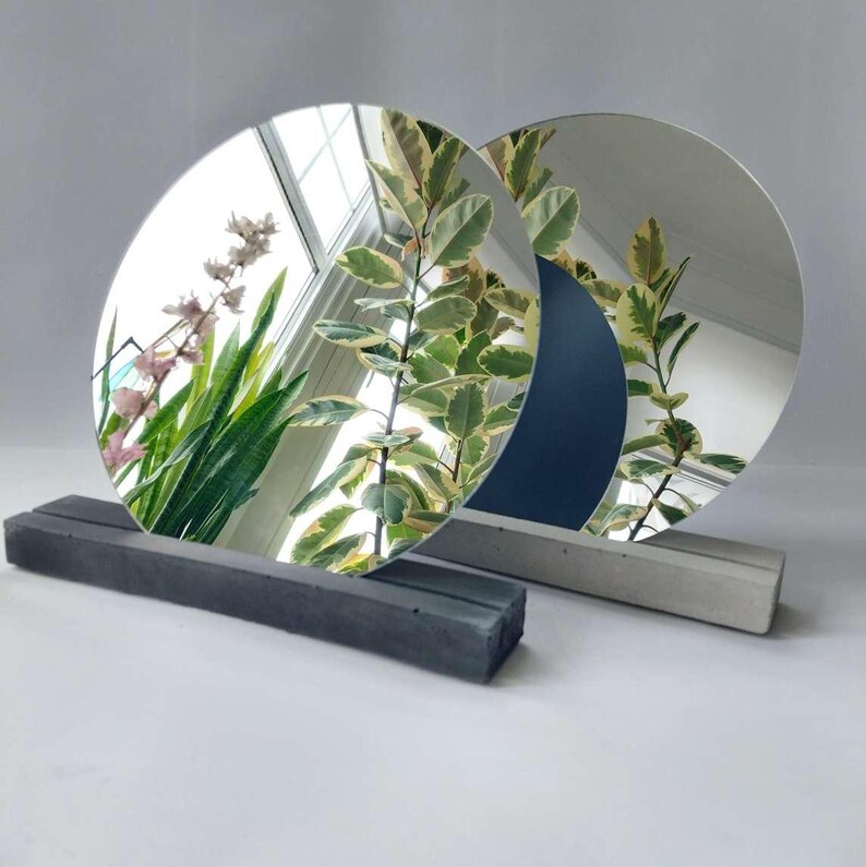 Concrete Base Round Mirror: Jewelry Display for Market Stalls - Etsy