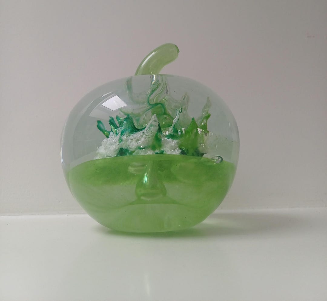 Cor Schellen – Green Glass Apple – Handmade – Leerdam Glass - Etsy