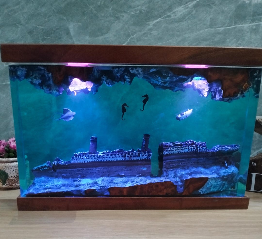 Titanic Ship Resin Lamp, RGB LED Lights, Ocean Diorama - Etsy