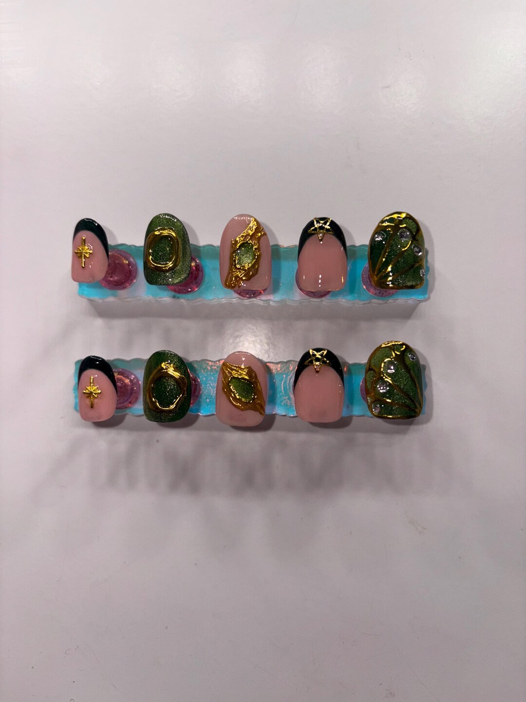 Wicked, Elphaba Inspired Press-on Nails - Etsy