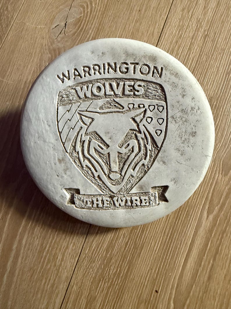 Warrington Wolves Garden Ornaments - Etsy