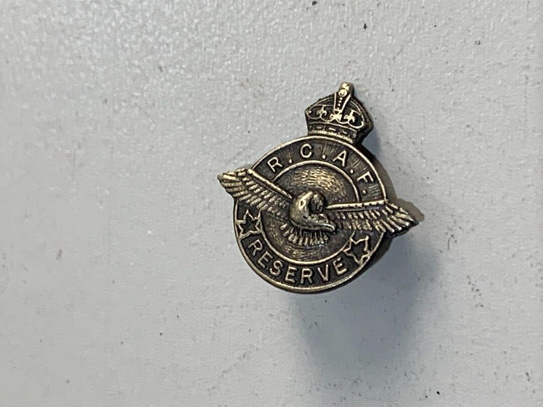 Original 1940s RCAF WWII Reserve Reservist Pin Badge | Royal Canadian ...