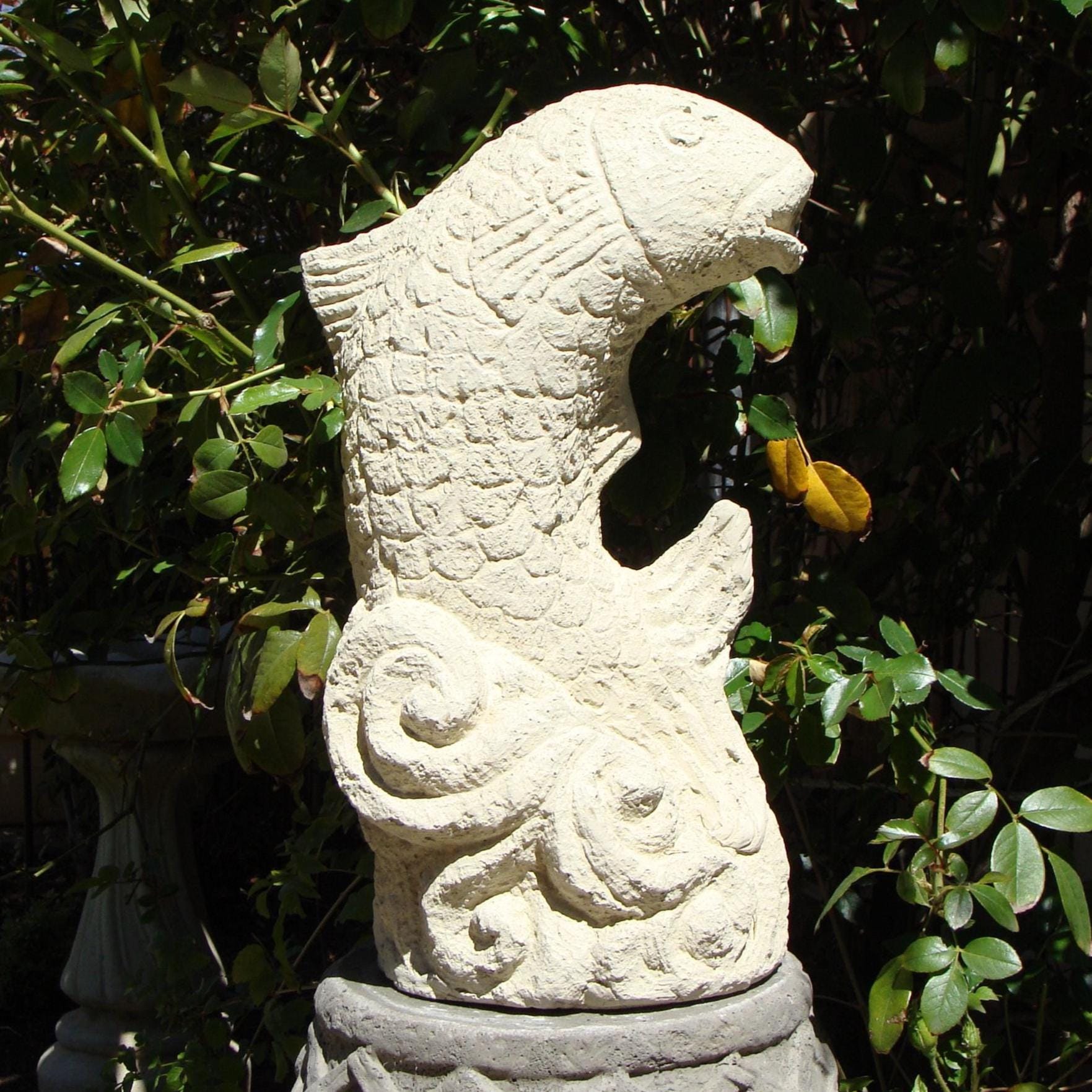 VINTAGE FISH SPITTER: Solid Stone Statue. Outdoor Garden Pond Fountain ...