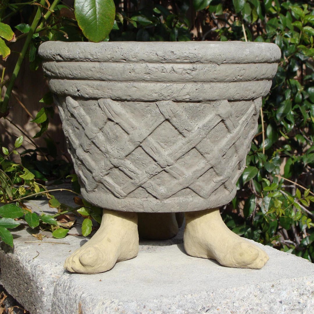 AMUSING FEET POTFEET: Elevate Planters Solid Stone Feet. Garden Patio ...