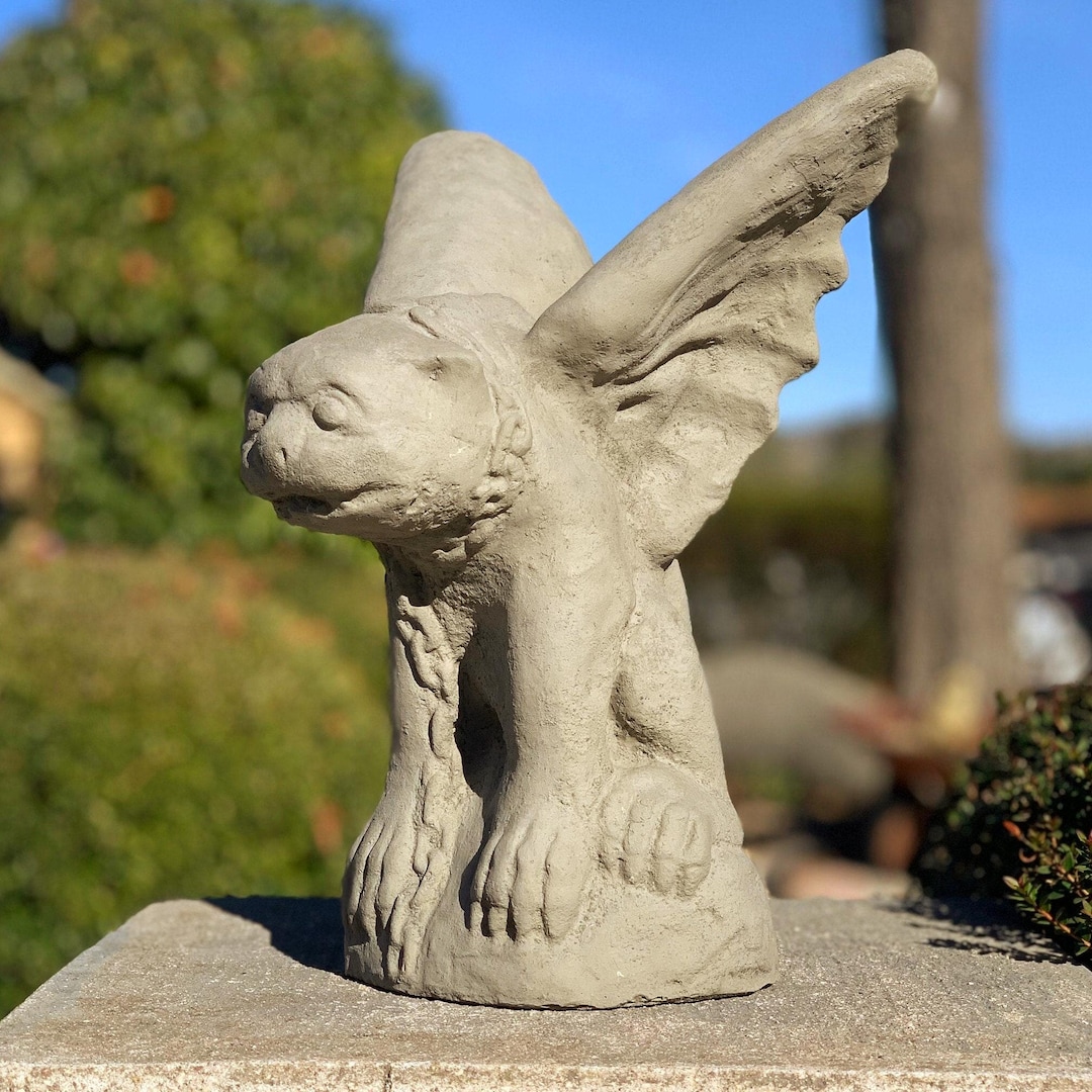 VINTAGE GARGOYLE GUARDIAN: Solid Stone Statue. Home & Garden Decor ...