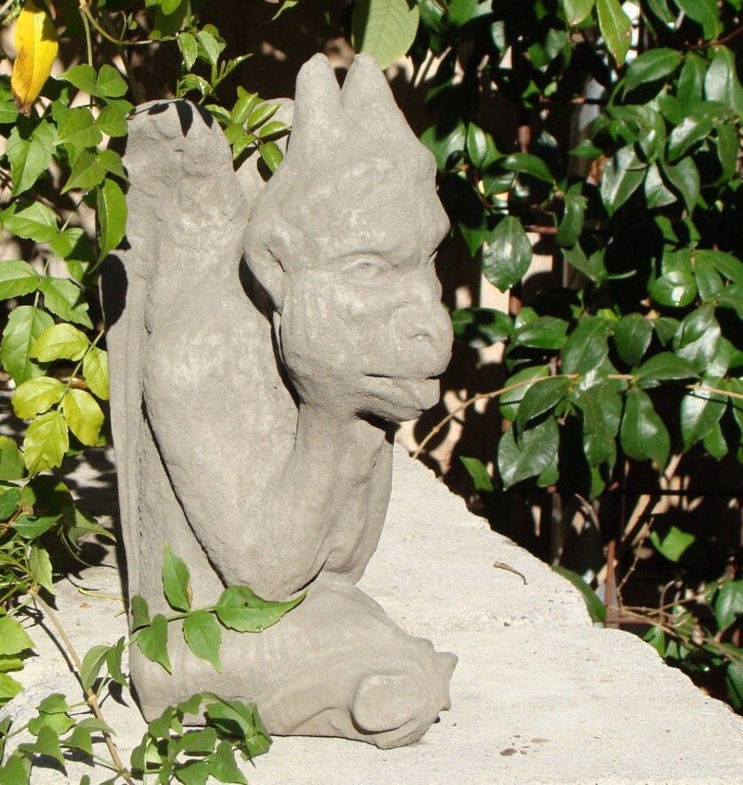 VINTAGE GARGOYLE STATUE (4 Color Options): Quality Solid Stone W ...