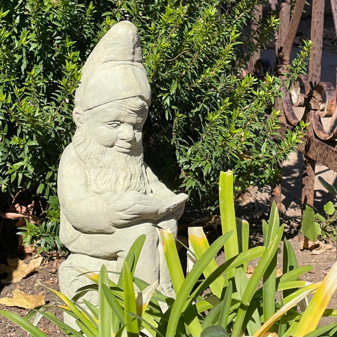 VINTAGE READING GNOME (4 Color Options): High Quality Solid Stone ...